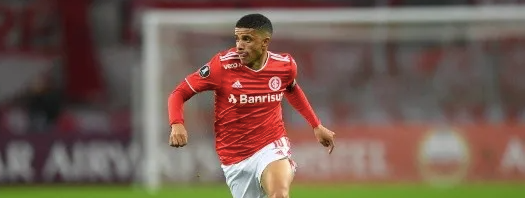 A postagem do irmão de Taison após informação de que o atacante vai ...