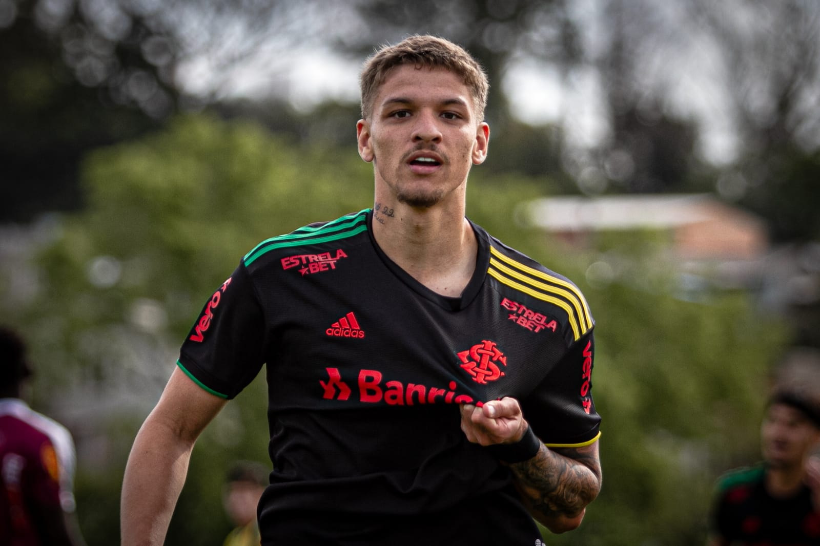 Grande equipe da Série B espera por êxito de Lucca no Inter