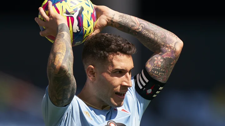 Já treinando, saiba do que Hugo Mallo precisa para estrear com a camisa ...