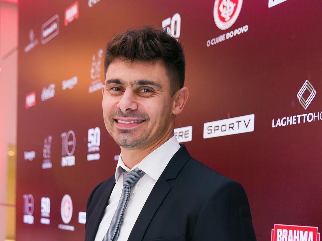 O jogador do Inter que ganhou destaque especial de Alex