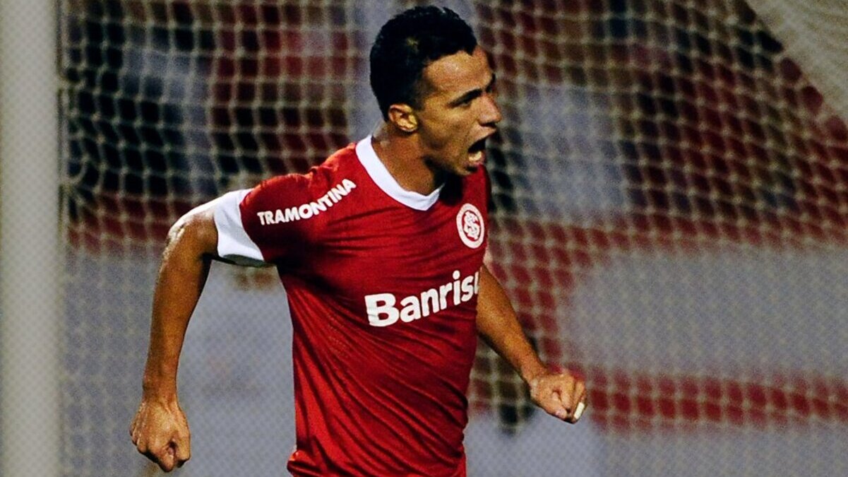 Sobre o futuro de Leandro Damião, que definiu que não vai seguir no Japão