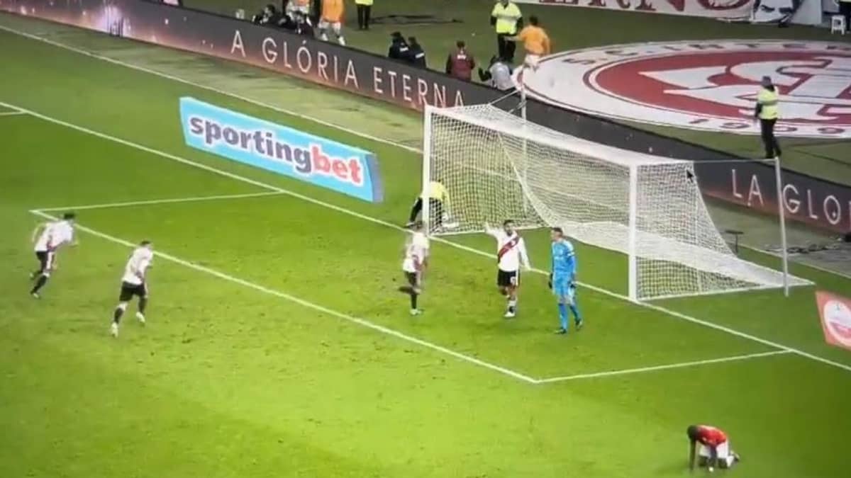 A atitude de um gandula contra o River Plate que viralizou entre a ...