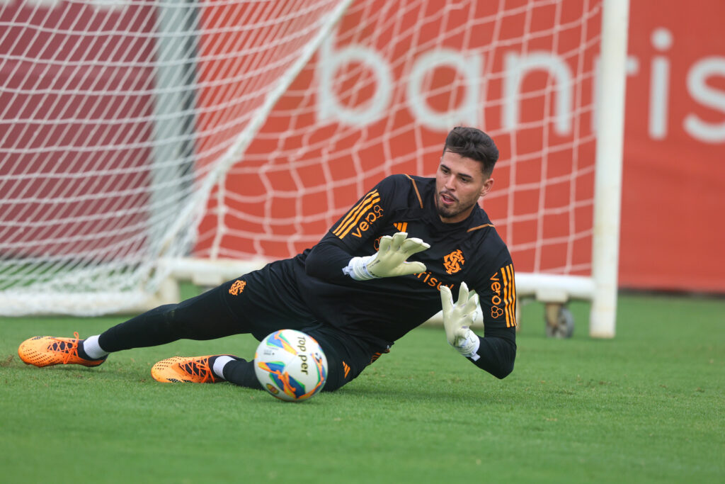 Confira vídeo com as primeiras palavras de Ivan como jogador do Inter