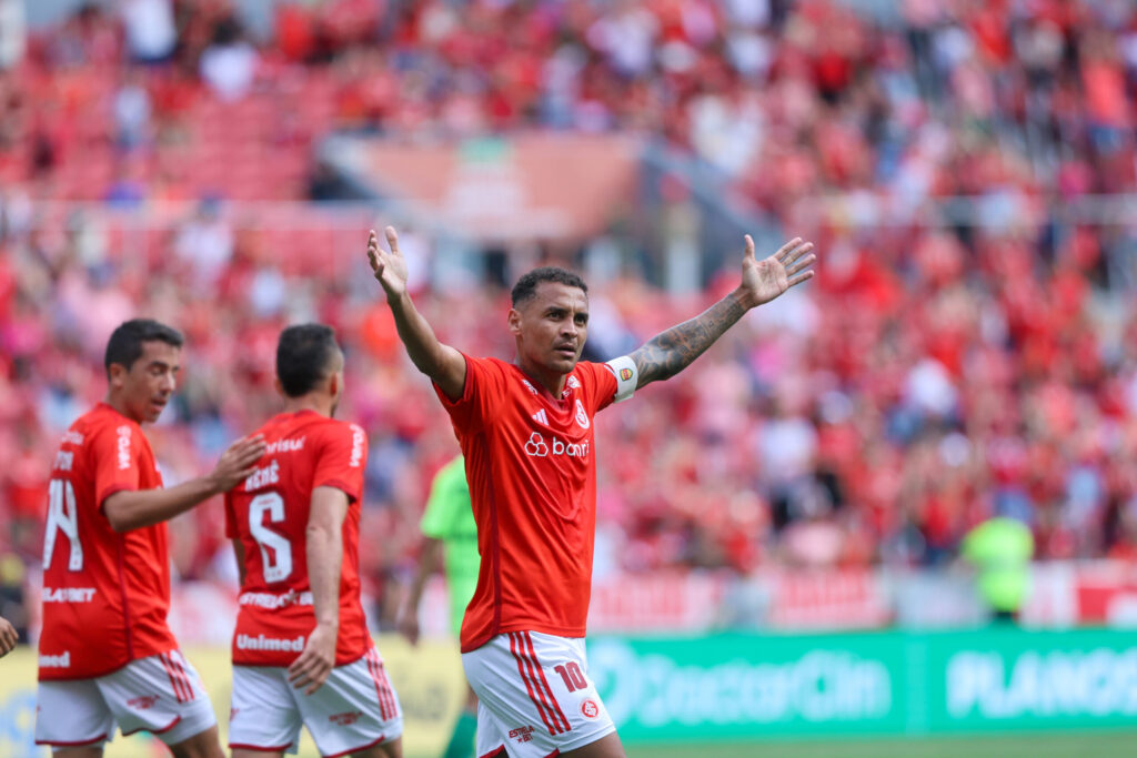 O discurso de Alan Patrick ao elenco antes da vitória sobre o Ypiranga