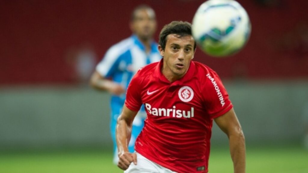 Uma informação sobre o atacante Carlos Luque, ex-Inter