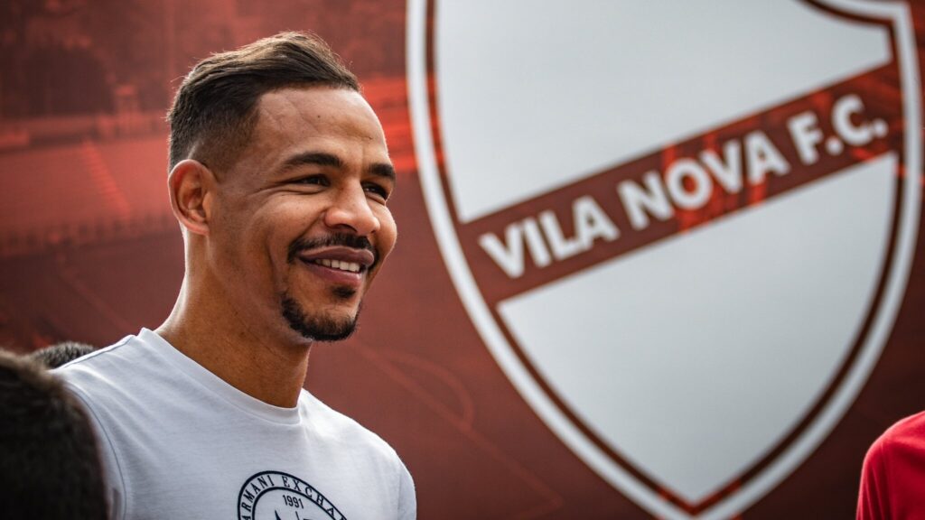 Saiba mais sobre o início de temporada de Fernando, volante acertado ...