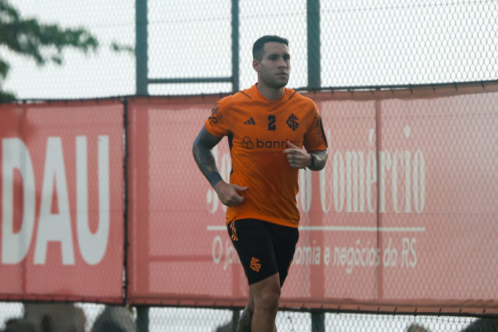 Inter divulga atualização sobre Hugo Mallo e Igor Gomes