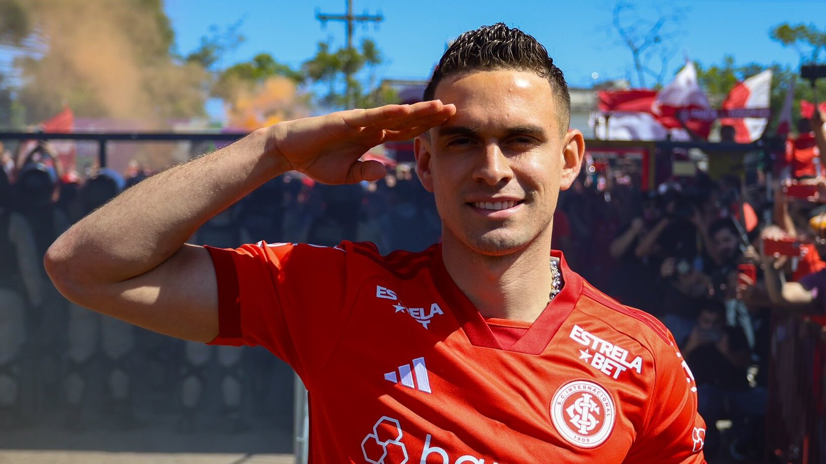 Saiba mais sobre o apelido de "La Máquina" do atacante Rafael Borré