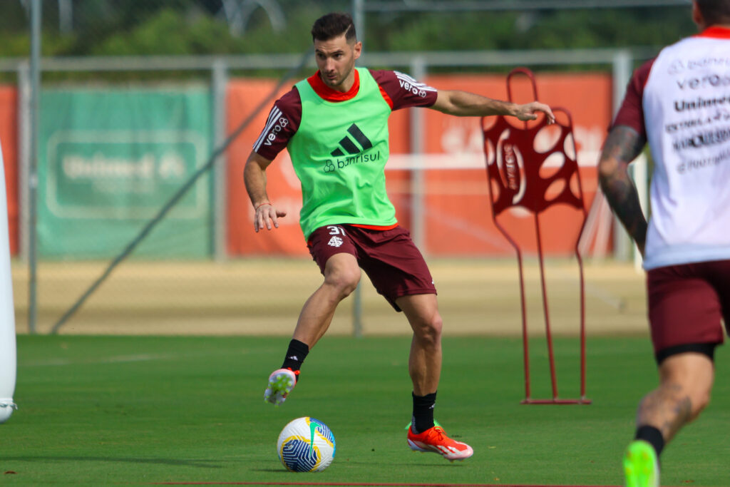 Treino do Inter confirma informação sobre Lucas Alario