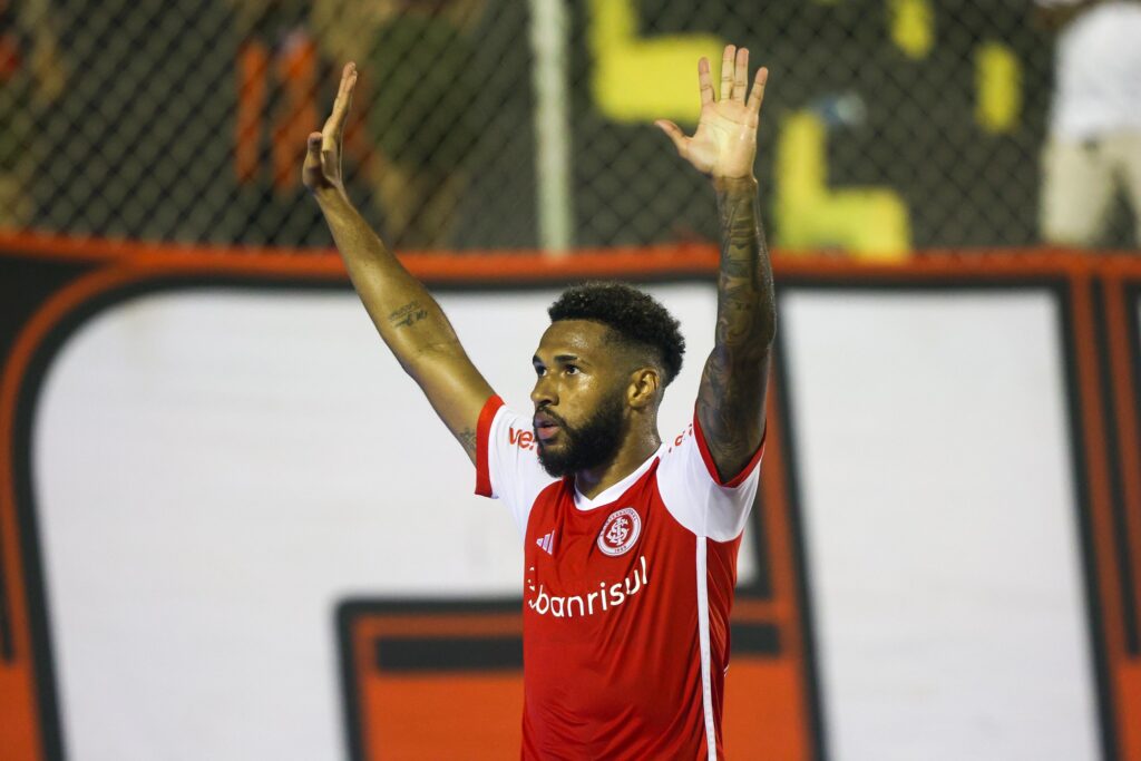 Portal revela proposta de time da Europa pelo atacante Wesley