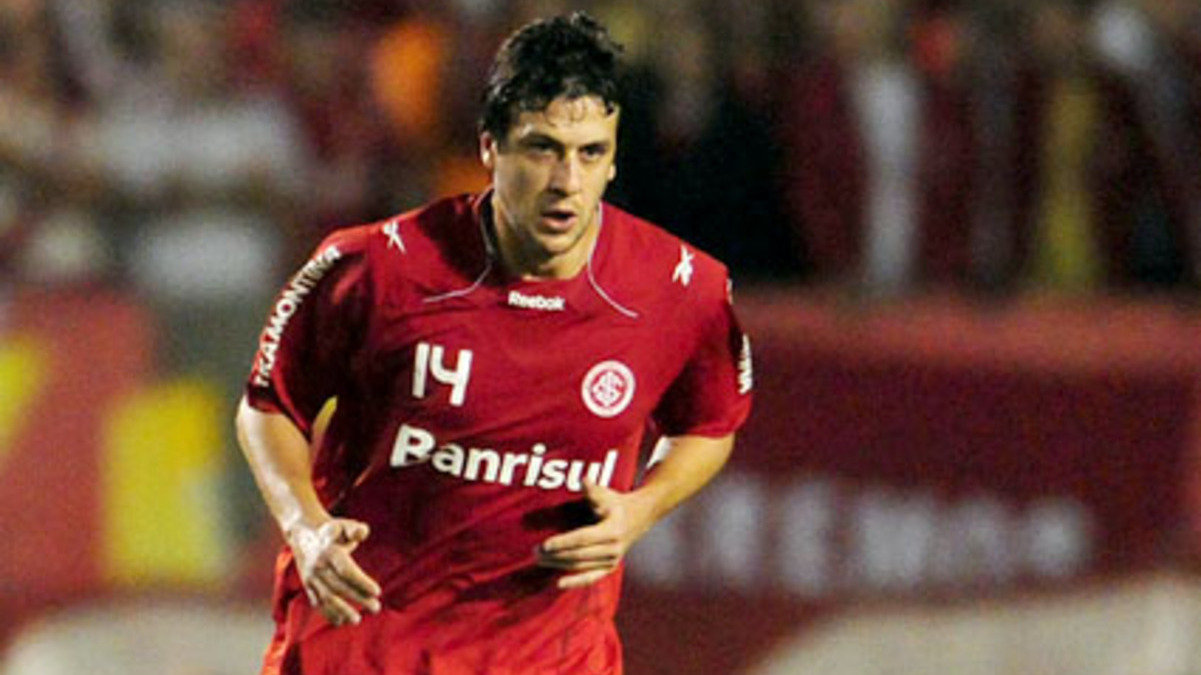 O jogador que Gonzalo Sorondo, ex-Inter, negocia para colocar no Grêmio