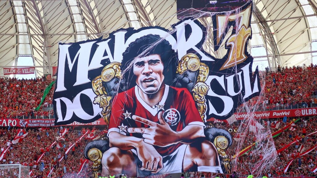 Valdomiro agradece homenagem da torcida no Gre-Nal e faz pedido ao Inter