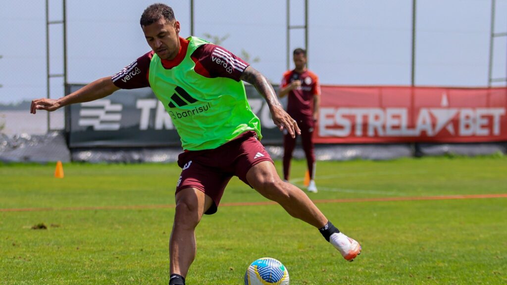 Viraliza jogada de Alan Patrick contra Anthoni em treino do Inter; confira