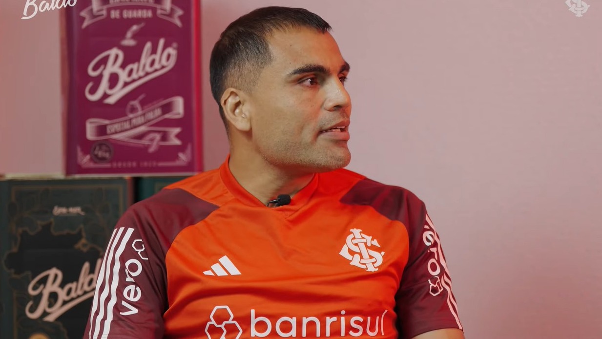 O prazo estipulado pelo Inter para Gabriel Mercado voltar a treinar com ...