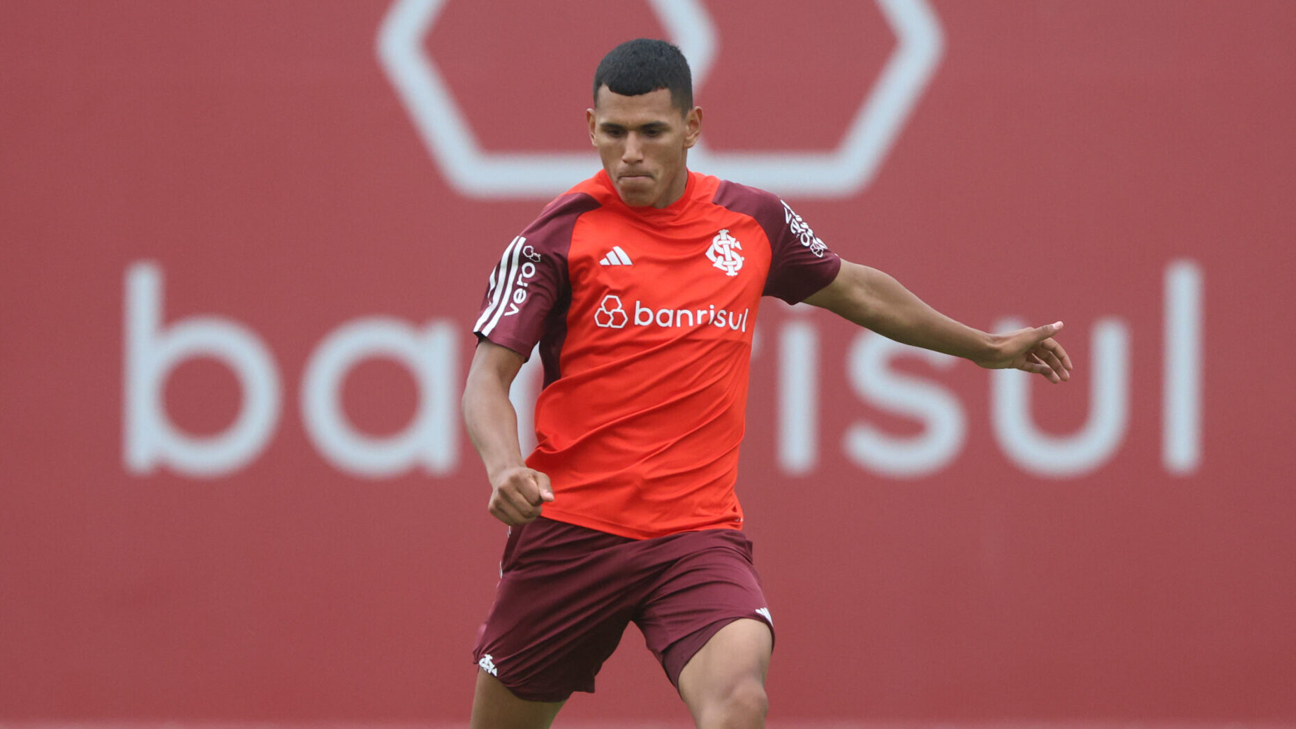 Sobre a provável estreia de Braian Aguirre pelo Inter