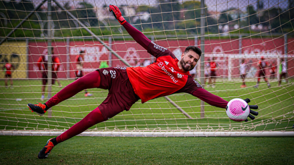 Uma novidade importante sobre o goleiro Ivan