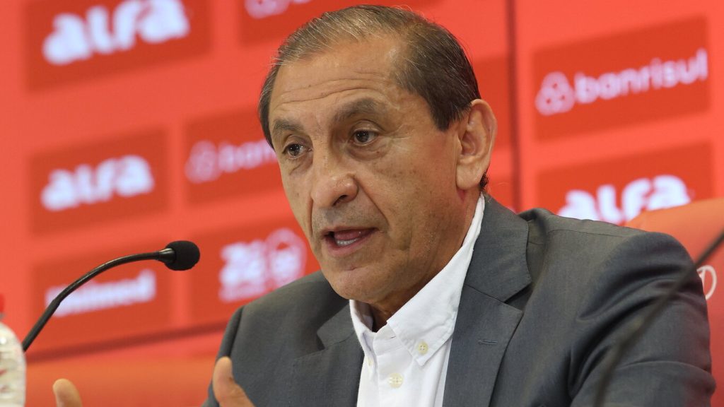 Ramón Díaz comemora volta de jogadores do Inter para enfrentar o ...